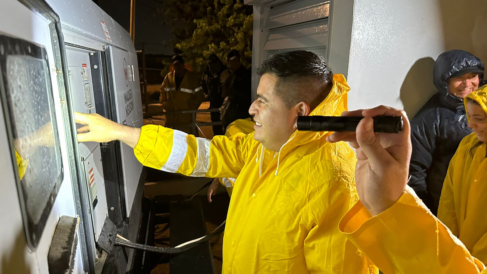 Informa equipo de OOMSAPAS Los Cabos el estado actual del servicio de agua potable y ...